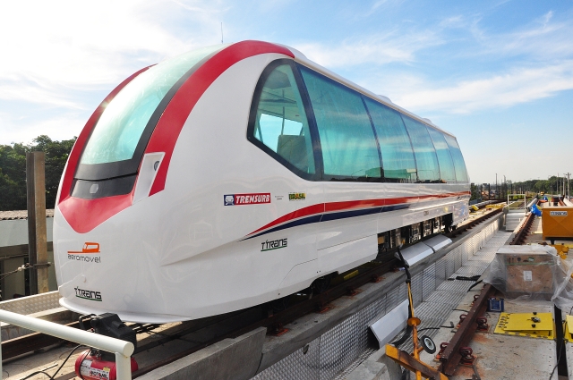Segundo aeromóvel de Porto Alegre inicia testes